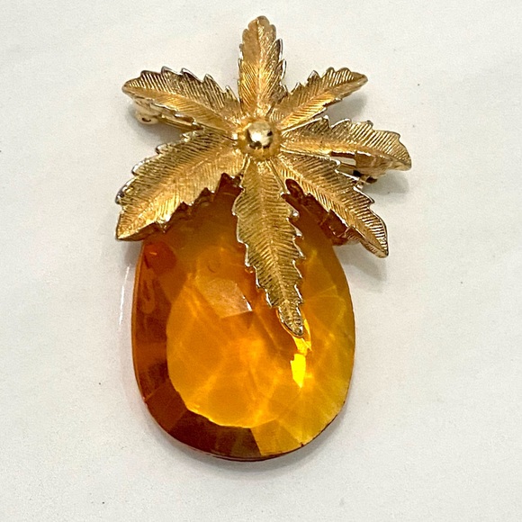 Sarah Coventry | Jewelry | Vintage Sarah Coventry Amber Colored Glass ...